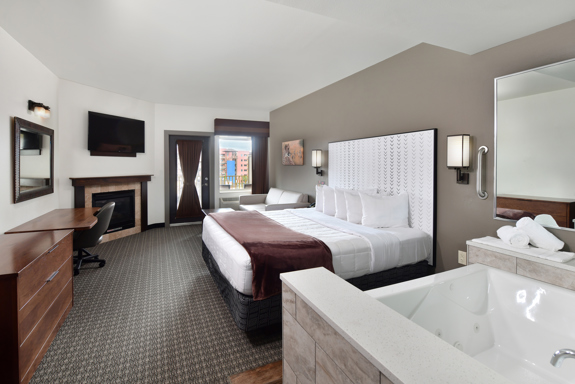 Resort & Rooms | Kalahari Resorts & Conventions
